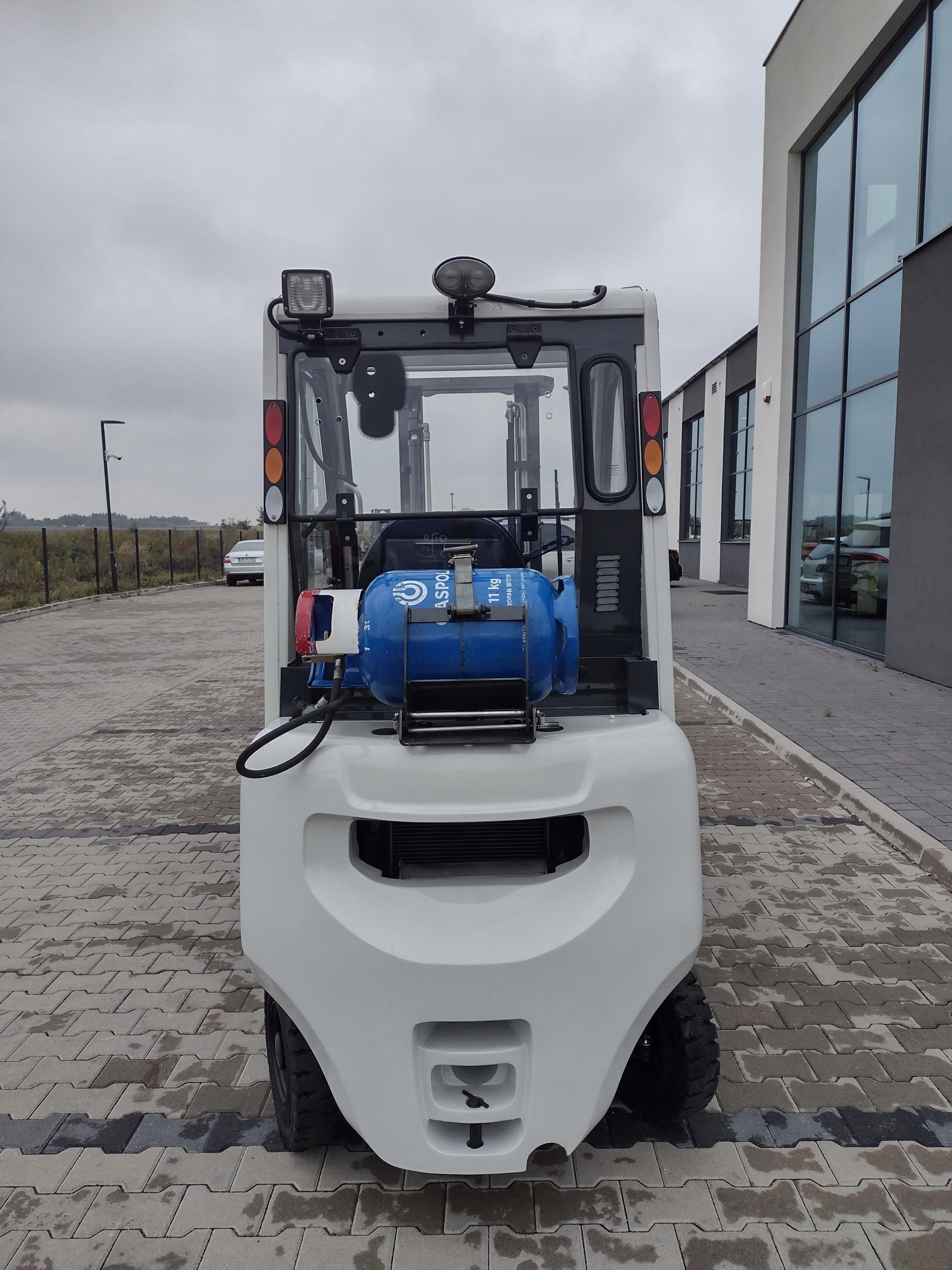 Czołowy wózek spalinowy LPG UniCarriers P1D1A18LQ - Opinie i ceny na Ceneo.pl