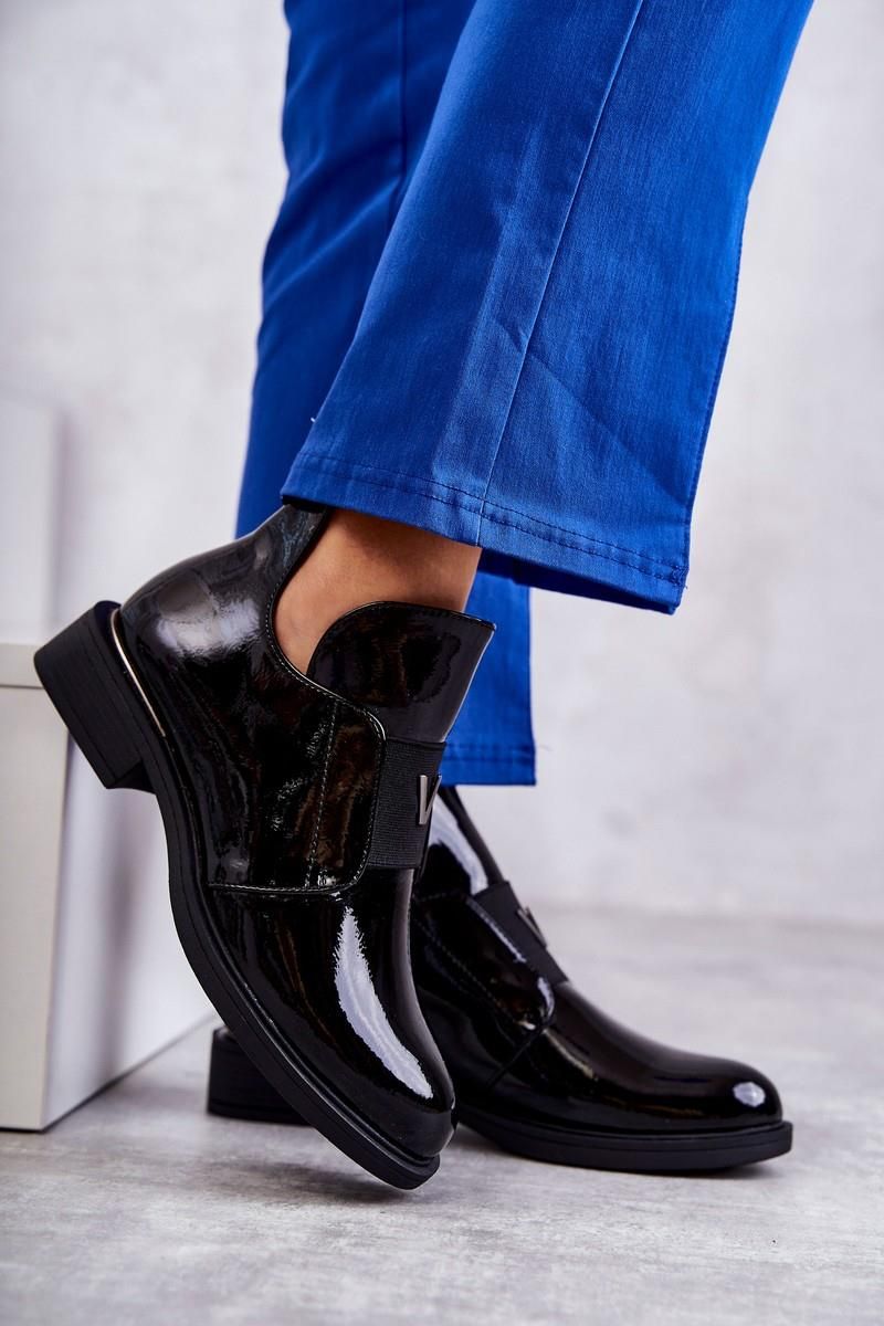 Lakierowane Botki Z Wycięciami Na Płaskim Obcasie Czarne Eunice : Rozmiar - 36 - Ceny i opinie ...