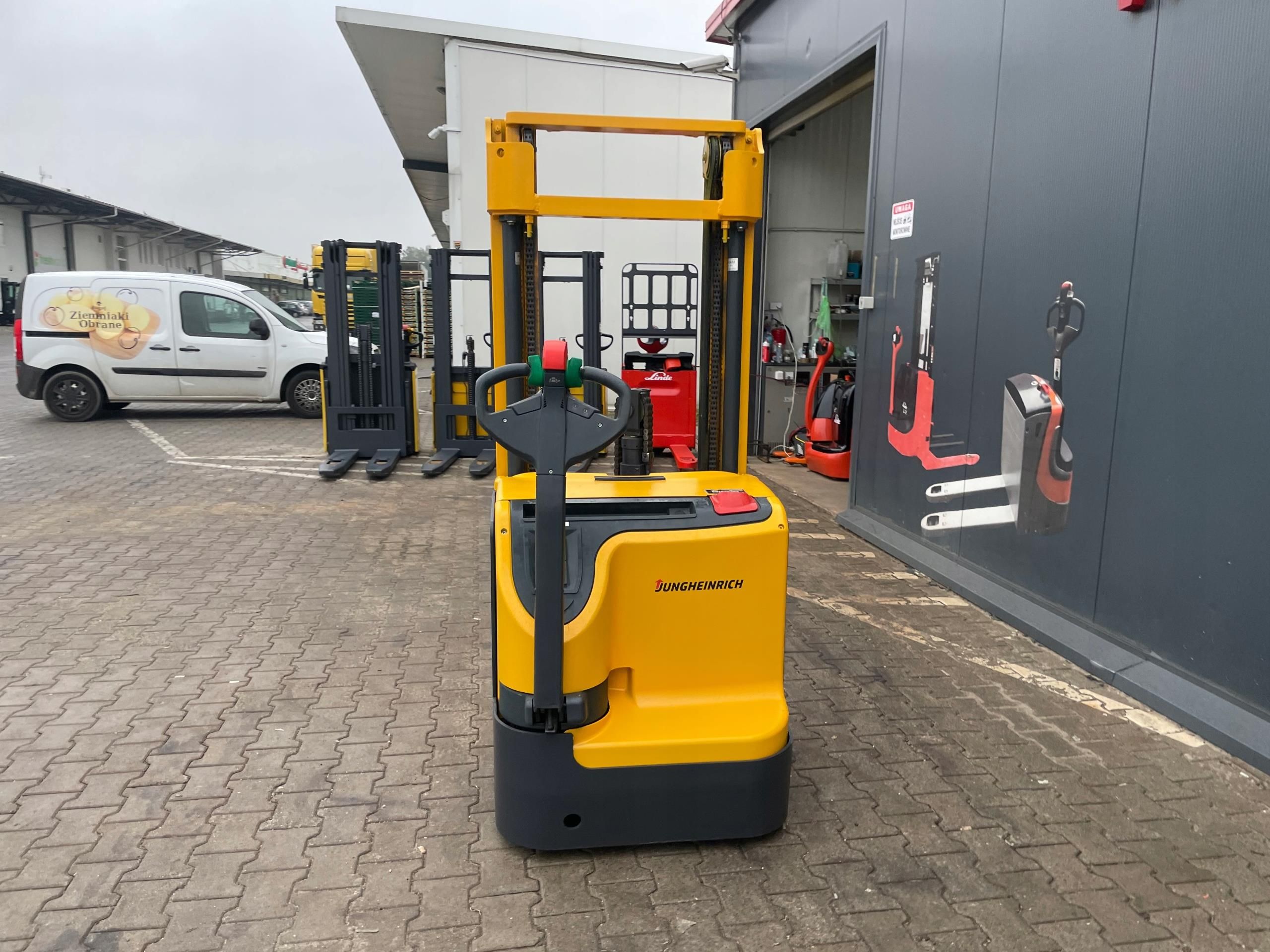 Paleciak elektryczny Jungheinrich 430 cm 1400 kg - Opinie i ceny na ...