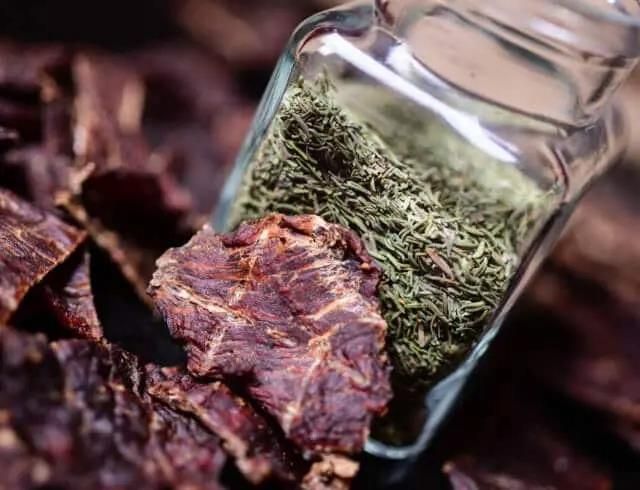 Wild Willy Beef Jerky Smak Classic 250G - Ceny i opinie - Ceneo.pl