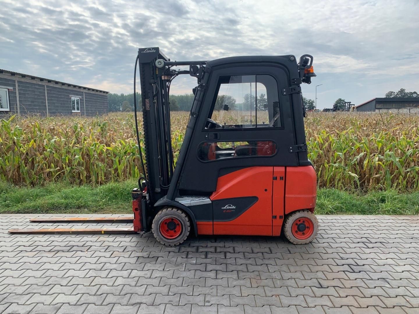 Wózek widłowy Linde E20PH-02 POZYCJONER 2016 rok - Opinie i ceny na ...