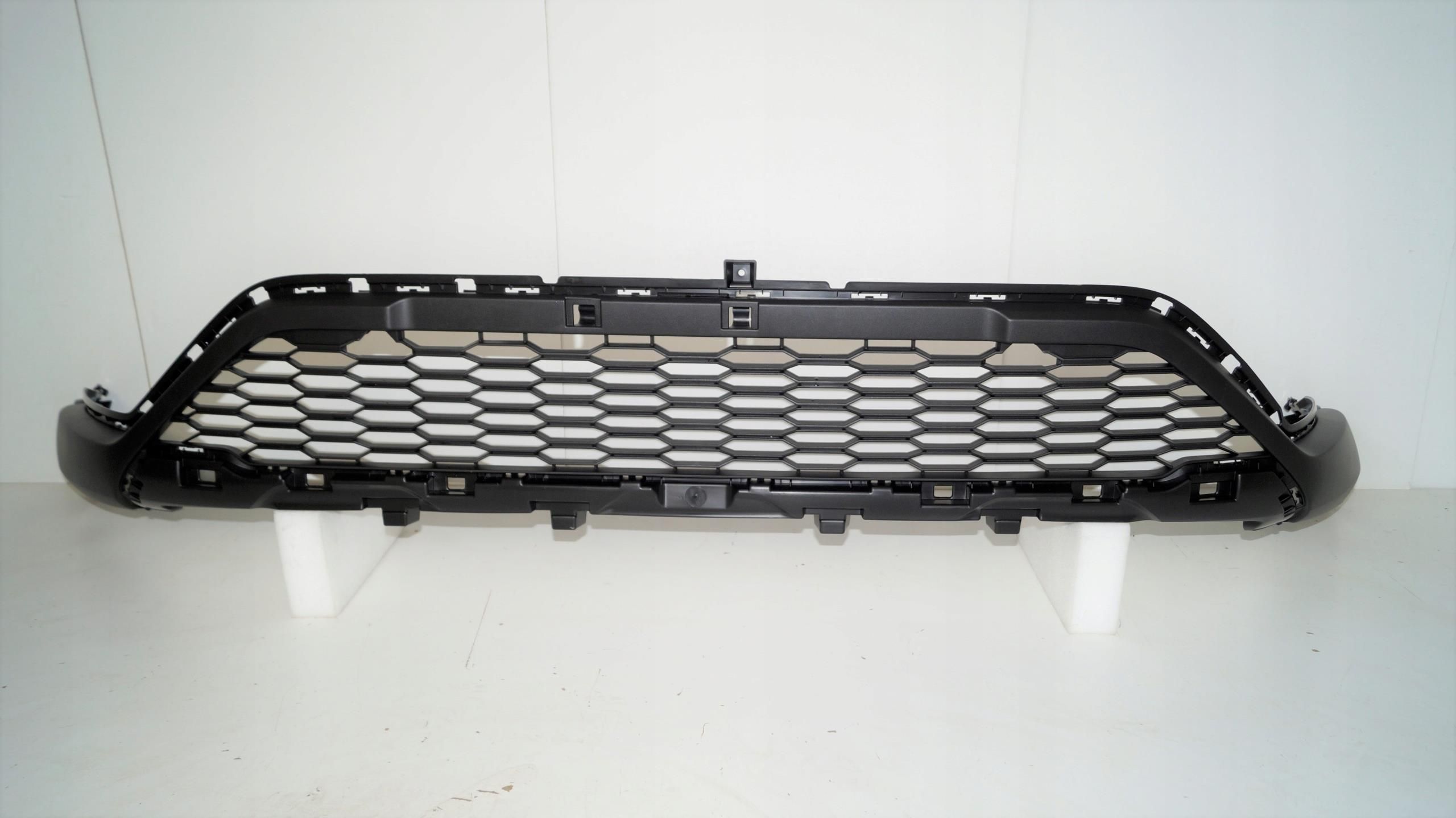 Zderzak do kupienia Renault Oe Sandero Stepway Iii 19 Kratka Zderzaka ...