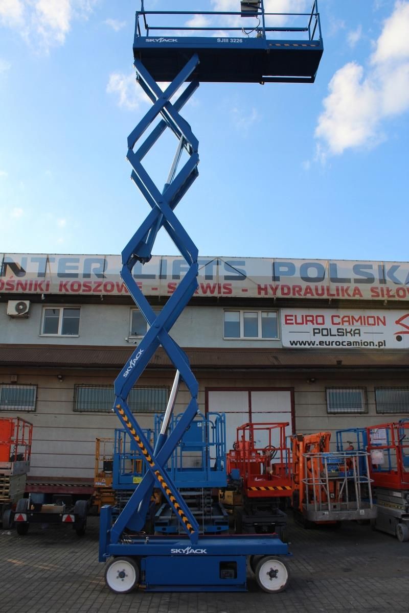 Podnośnik nożycowy 10m Skyjack 2630 Genie 2632 JLG - Opinie i ceny na ...