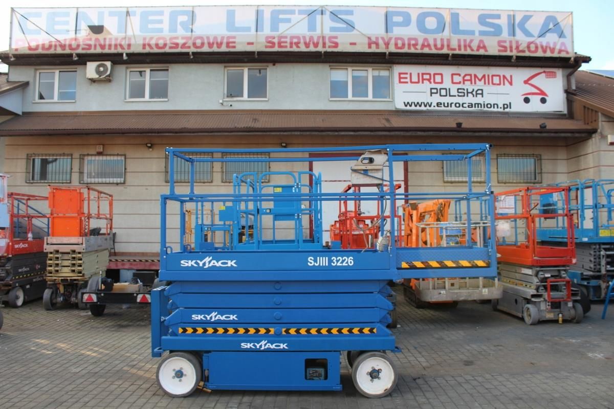 Podnośnik nożycowy 10m Skyjack 2630 Genie 2632 JLG - Opinie i ceny na ...