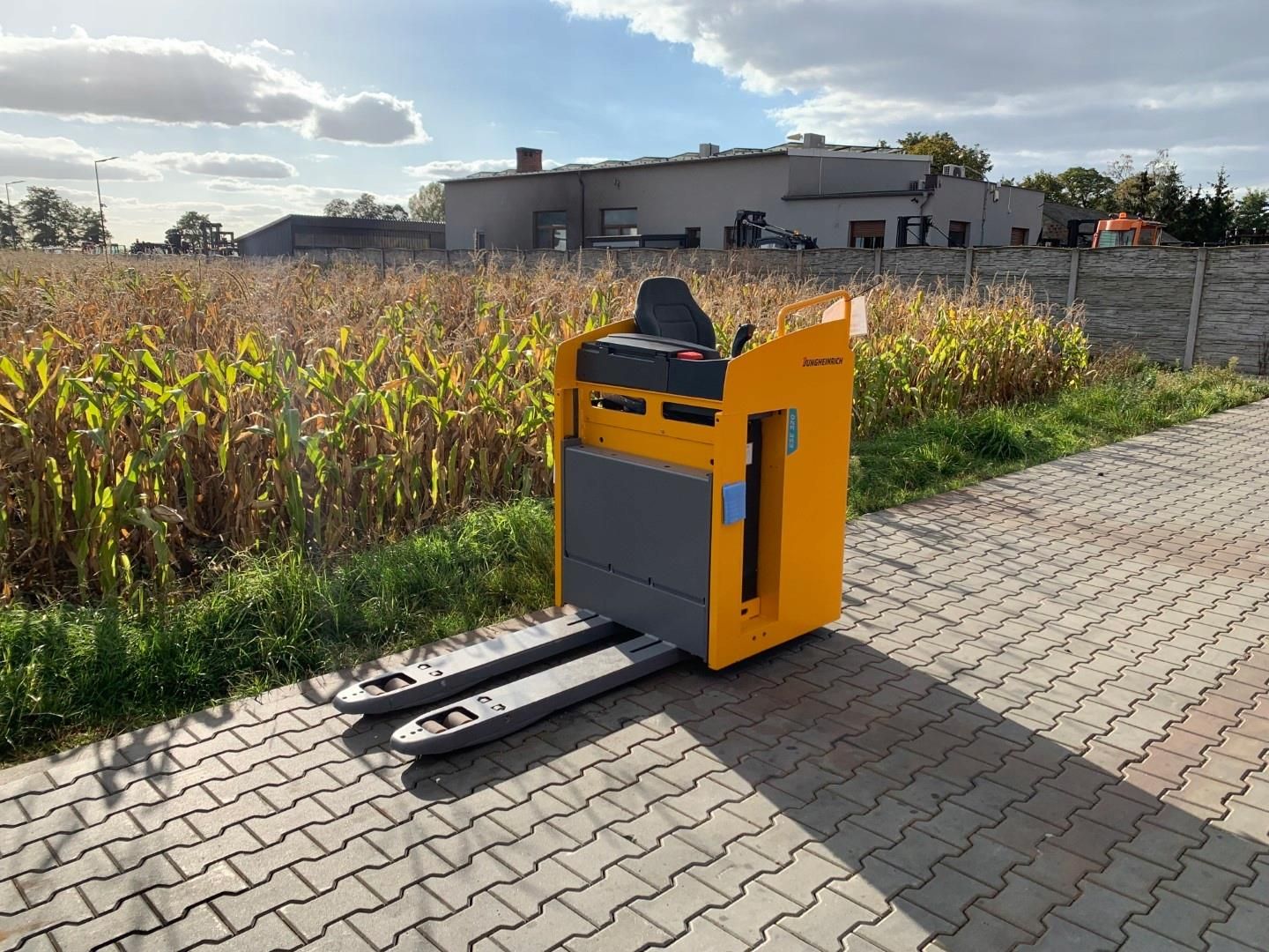 Paleciak Jungheinrich ESE120 BATERIA 540h 2018 rok - Opinie i ceny na ...