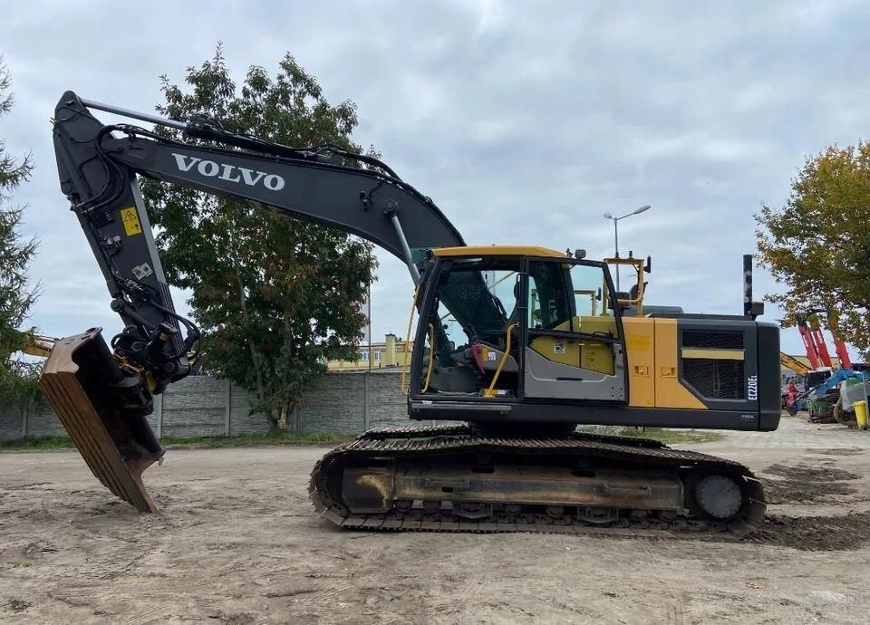Volvo EC 220 EL - Opinie i ceny na Ceneo.pl