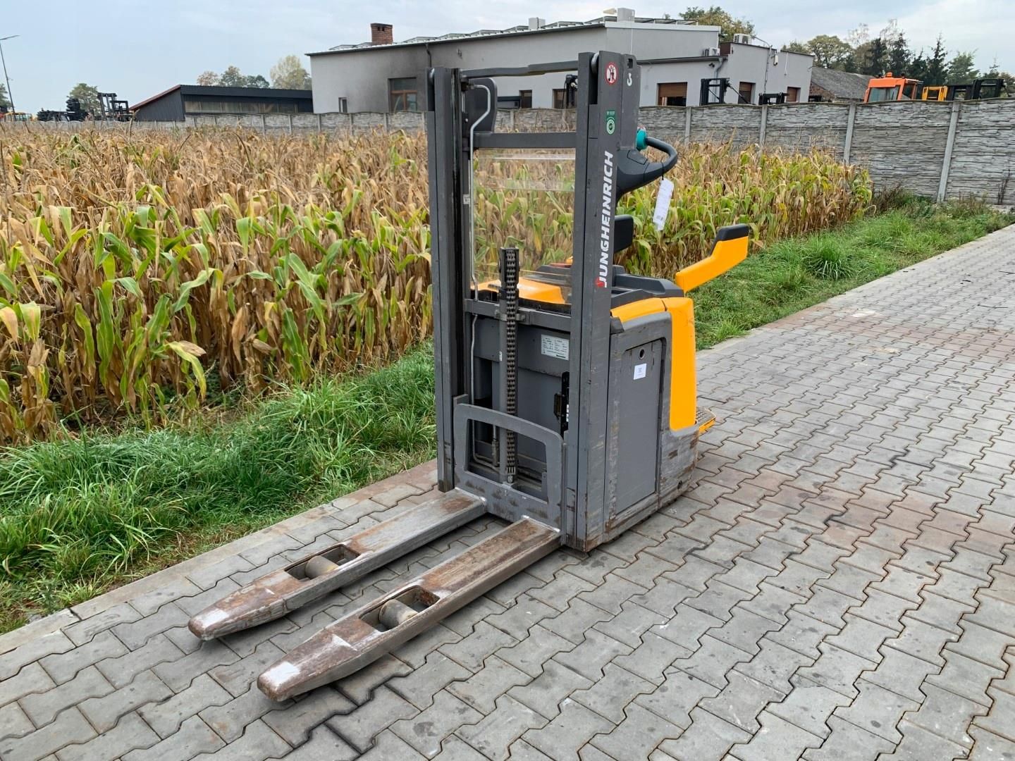 Paleciak Jungheinrich ERC212 DUPLEX 2,5M 2017 rok - Opinie i ceny na ...