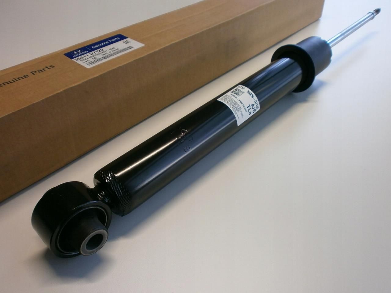 Amortyzator samochodowy Hyundai Oe Amortyzator Tylny Tucson 2015-2018 ...