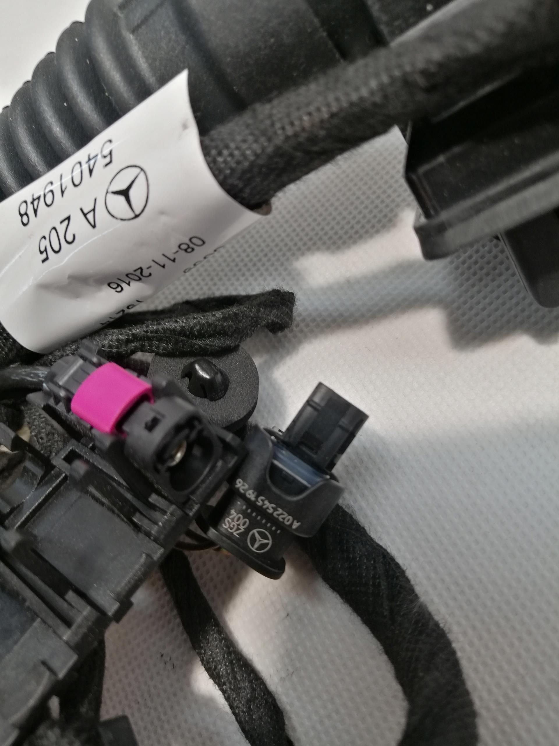 Mercedes-Benz Oe Instalacja Drzwi Wiązka Kostka Mercedes W205 W213 ...