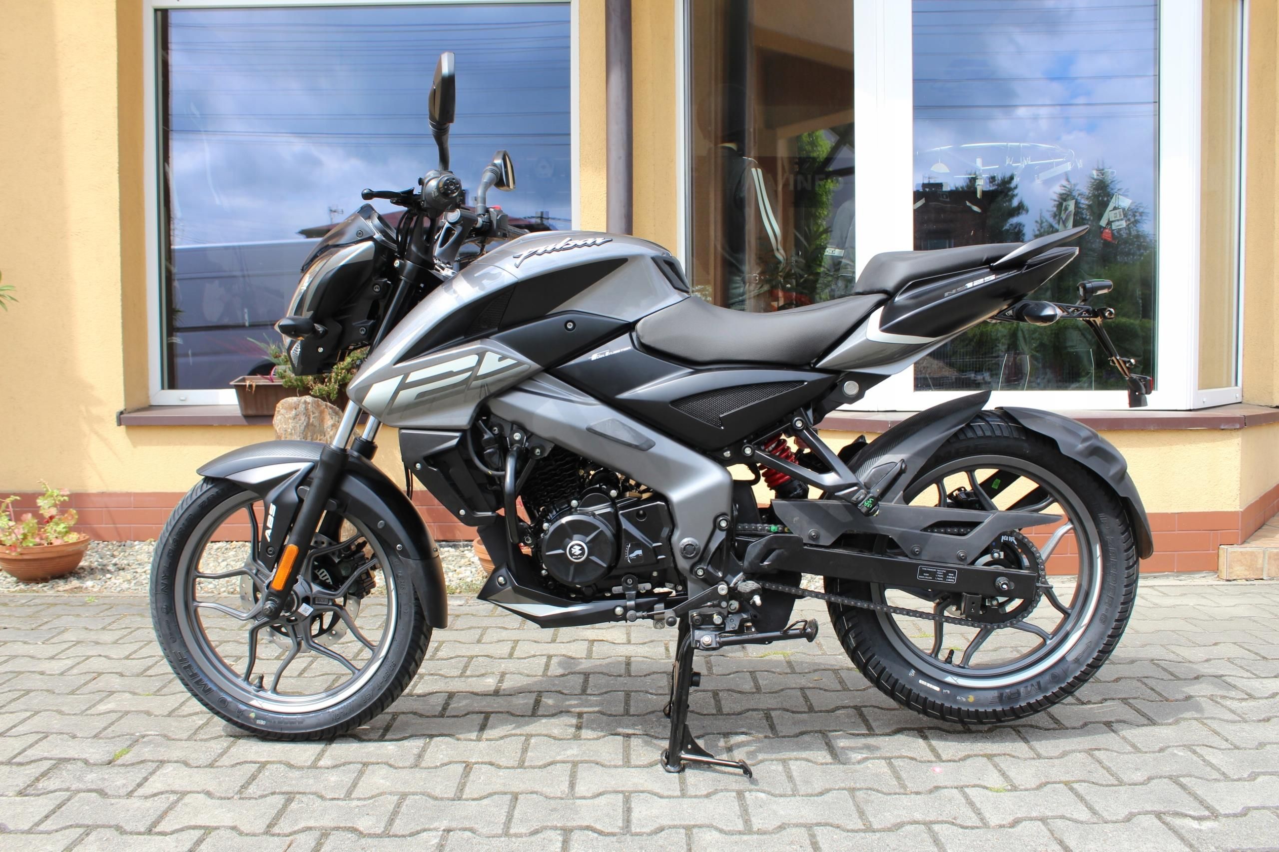 BAJAJ Pulsar NS 125 Nowy! PROMOTOCYKLE GOSTYŃ - Opinie i ceny na Ceneo.pl