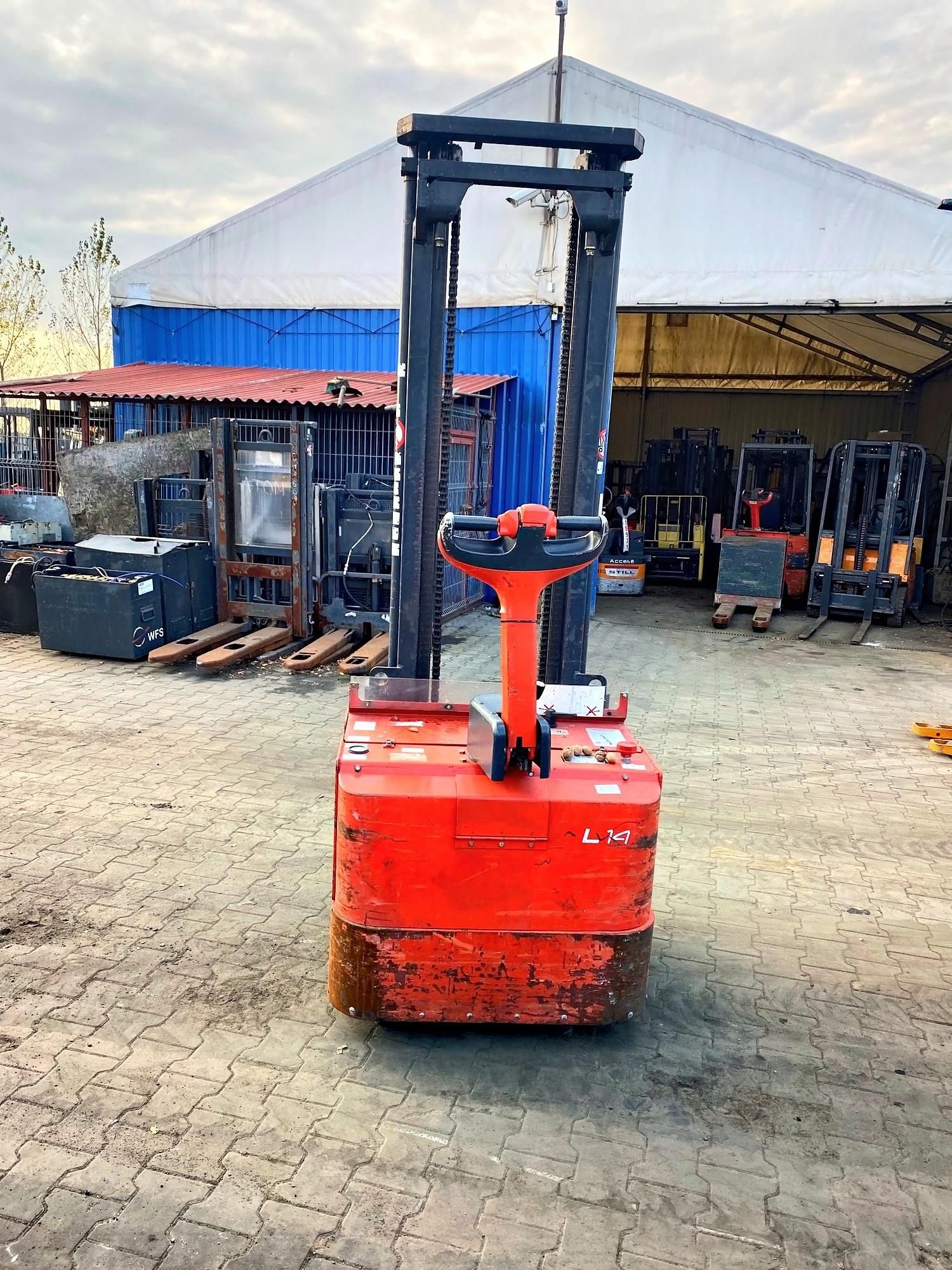 Wózek paletowy z masztem Linde L14 3.80m 1400kg - Opinie i ceny na Ceneo.pl