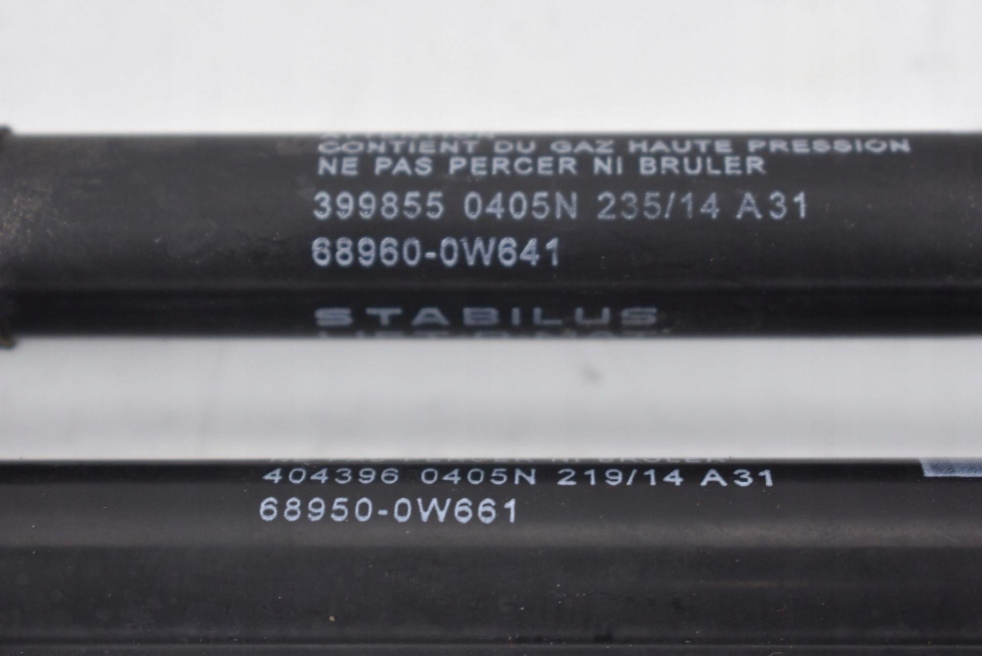 TOYOTA OE SILOWNIK KLAPY BAGAŻNIKA TYŁ TOYOTA YARIS III 11- 68960-0W620 ...