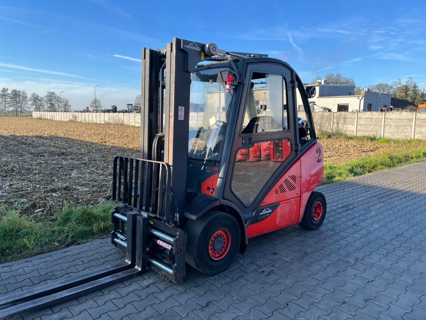 Wózek widłowy Linde H25T-02/600 POZYCJONER 2016r. - Opinie i ceny na ...