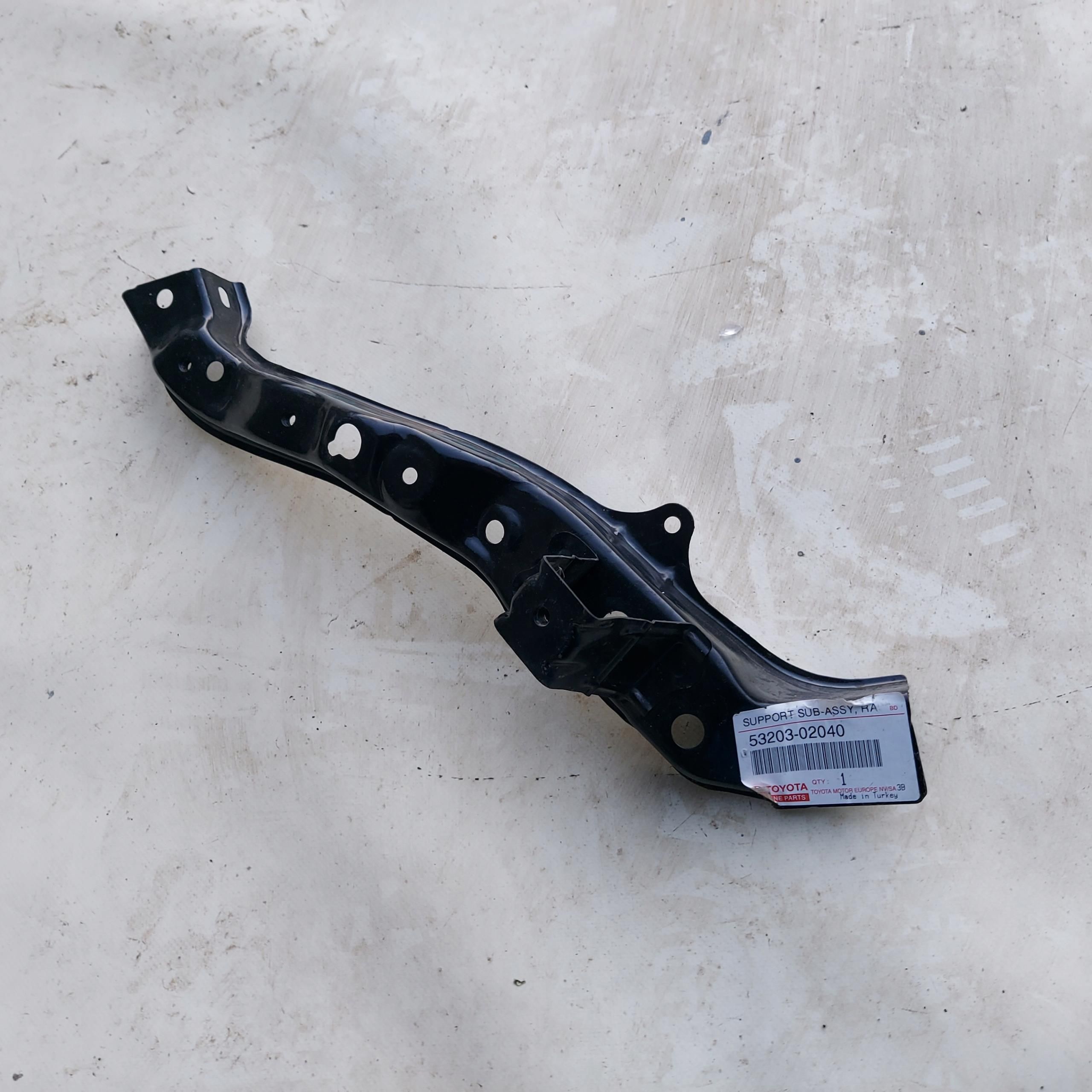 Toyota Oe Okular Lampy Lewy Przedni Pas Auris I 06- 53203-02040 ...