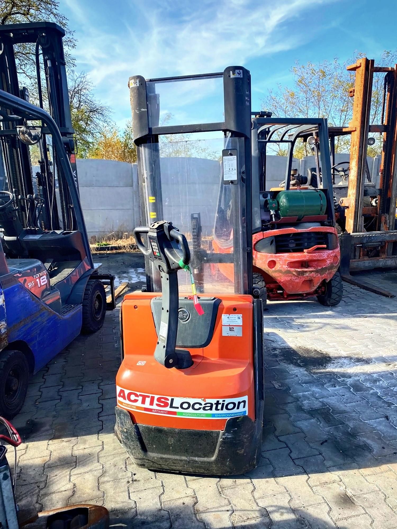 Wózek paletowy z masztem TOYOTA BT SWE120L - Opinie i ceny na Ceneo.pl