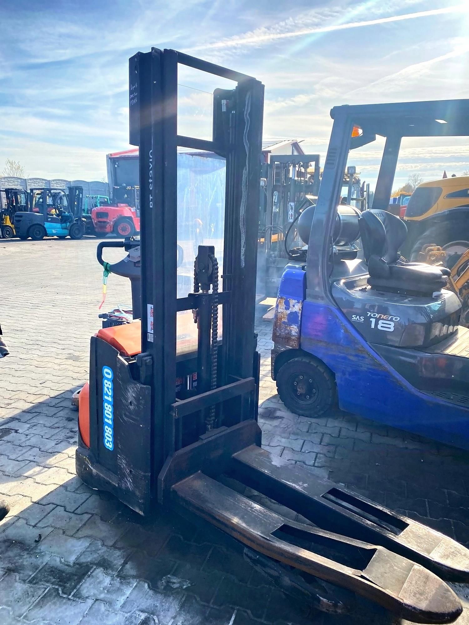 Wózek paletowy z masztem TOYOTA BT SWE120L - Opinie i ceny na Ceneo.pl