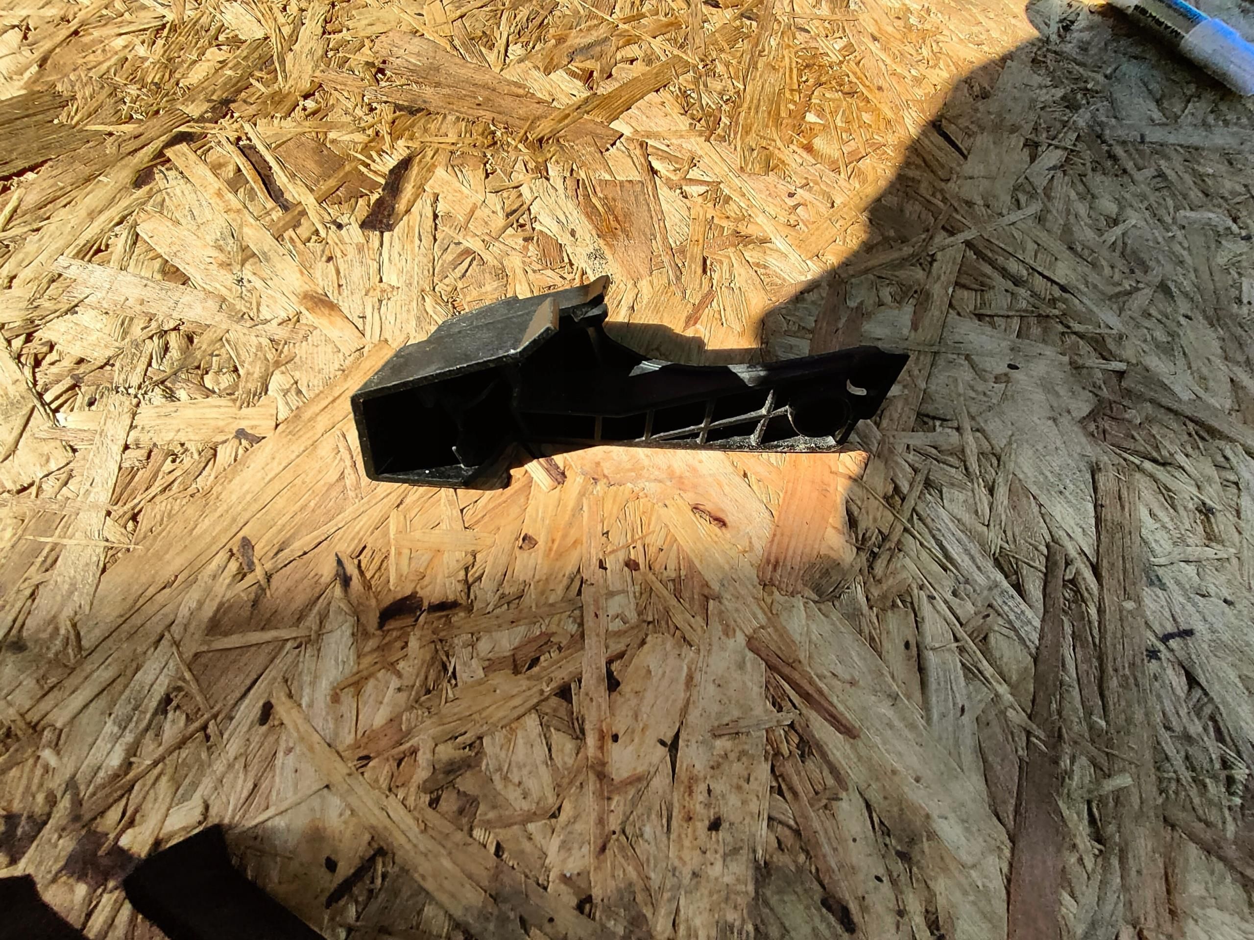 Porsche Oe Panamera 971 Mocowanie W Zderzaku Prawe Przód Śliz Margo ...