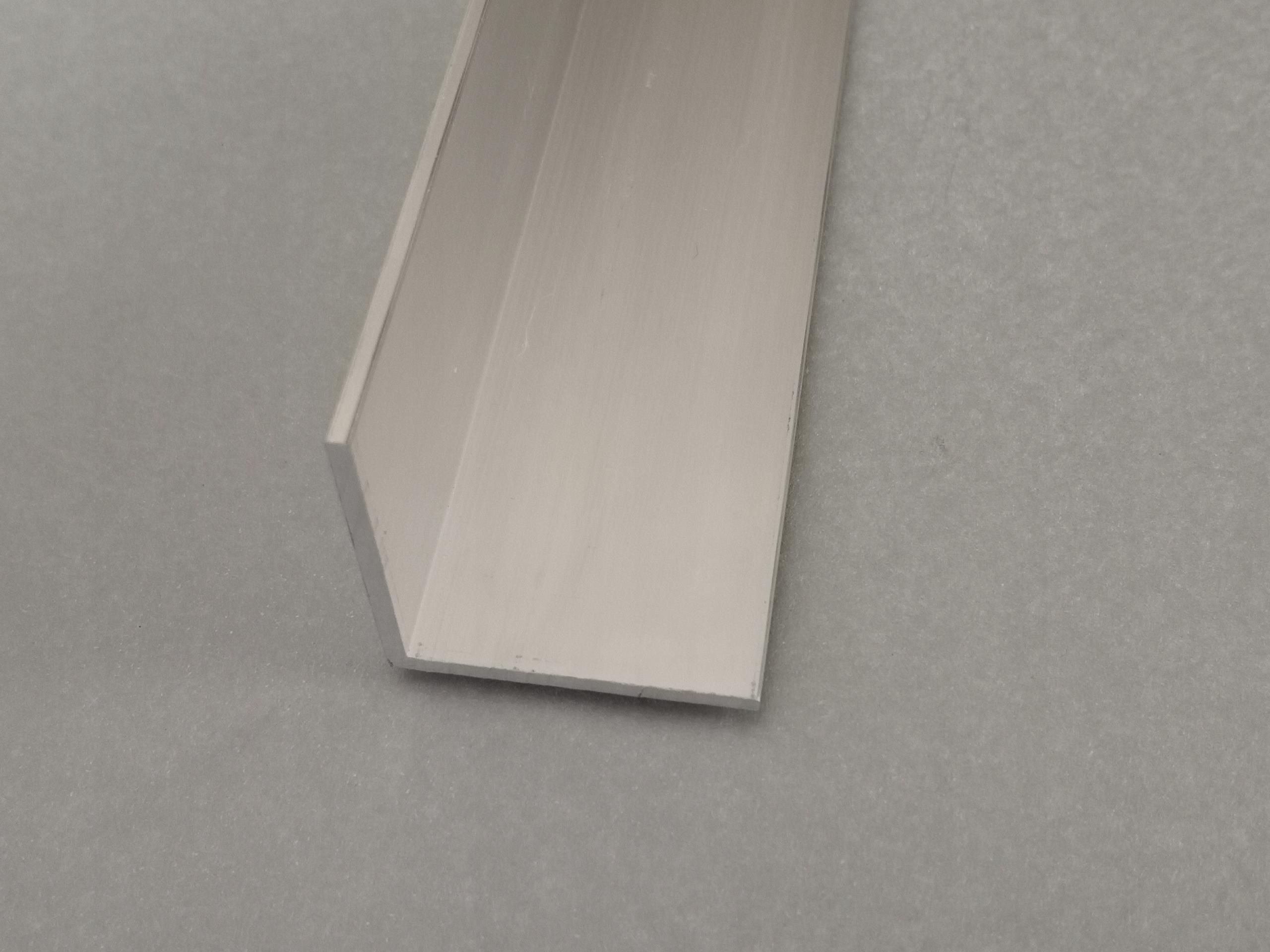 Materiały konstrukcyjne Kątownik Aluminiowy 40x20x2mm 200cm - Opinie i ...