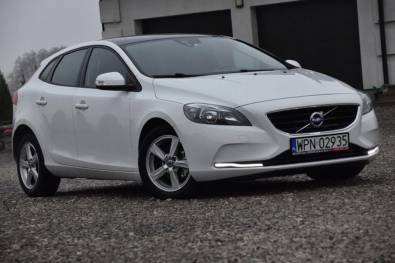 Volvo V40 2.0 D2 NAVI LED SKÓRA PANORAMA GWARANCJA - Opinie i ceny na Ceneo.pl