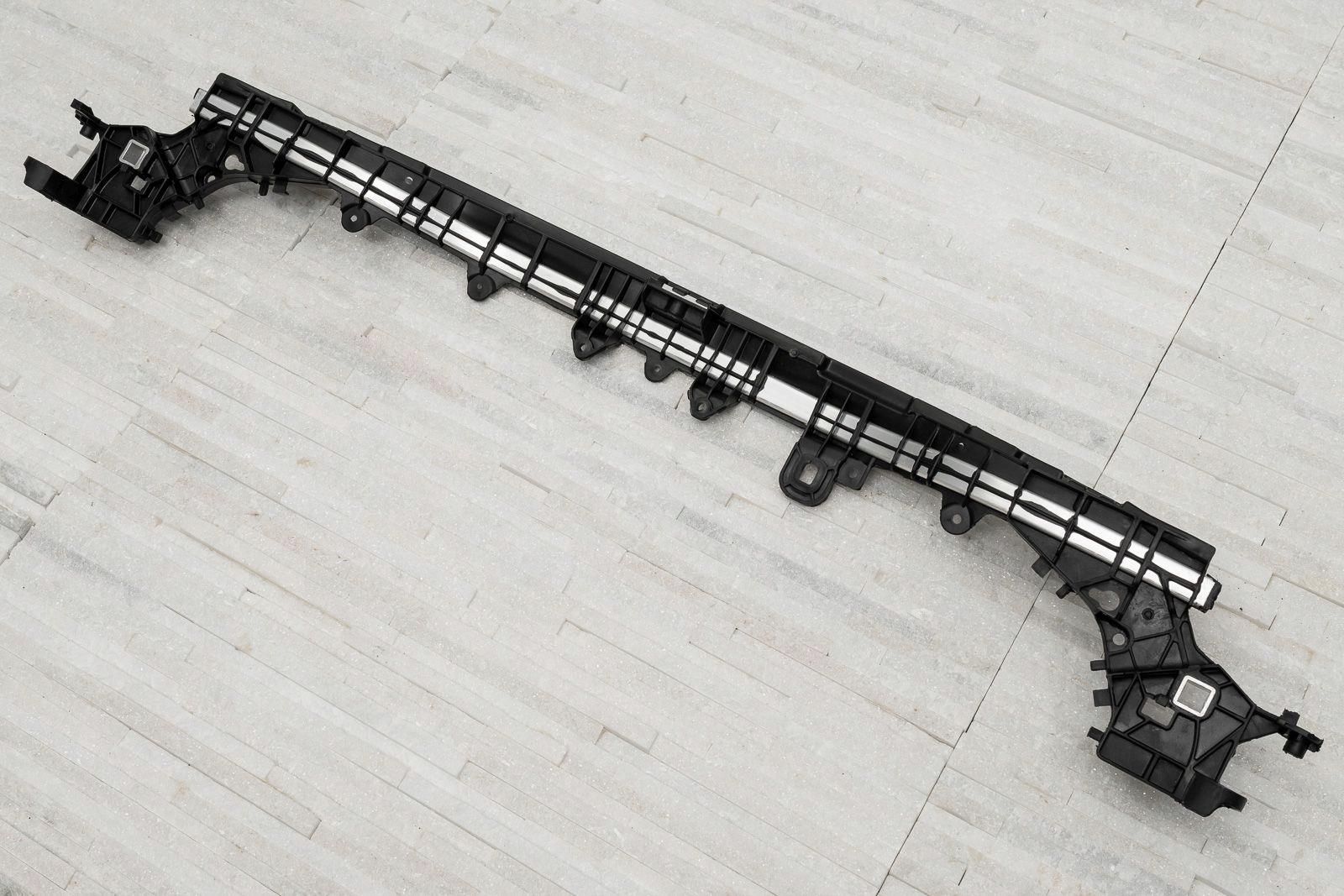 INNY MERCEDES C-CLASS W205 BELKA PAS GÓRNY PRZEDNI A2056206700 - Opinie ...