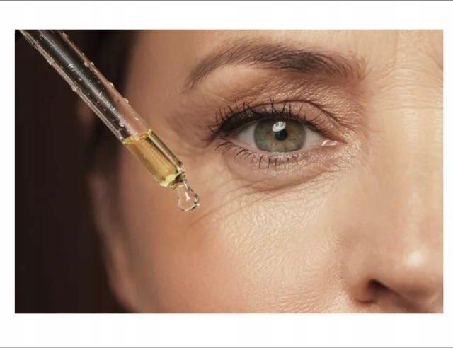 Serum do twarzy Huda Beauty Serum Do Twarzy Aloes Z Kolagenem Vitaminą ...