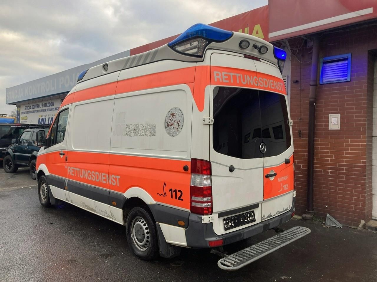 Mercedes Sprinter Karetka ambulans Delfis 2009 - Opinie i ceny na Ceneo.pl