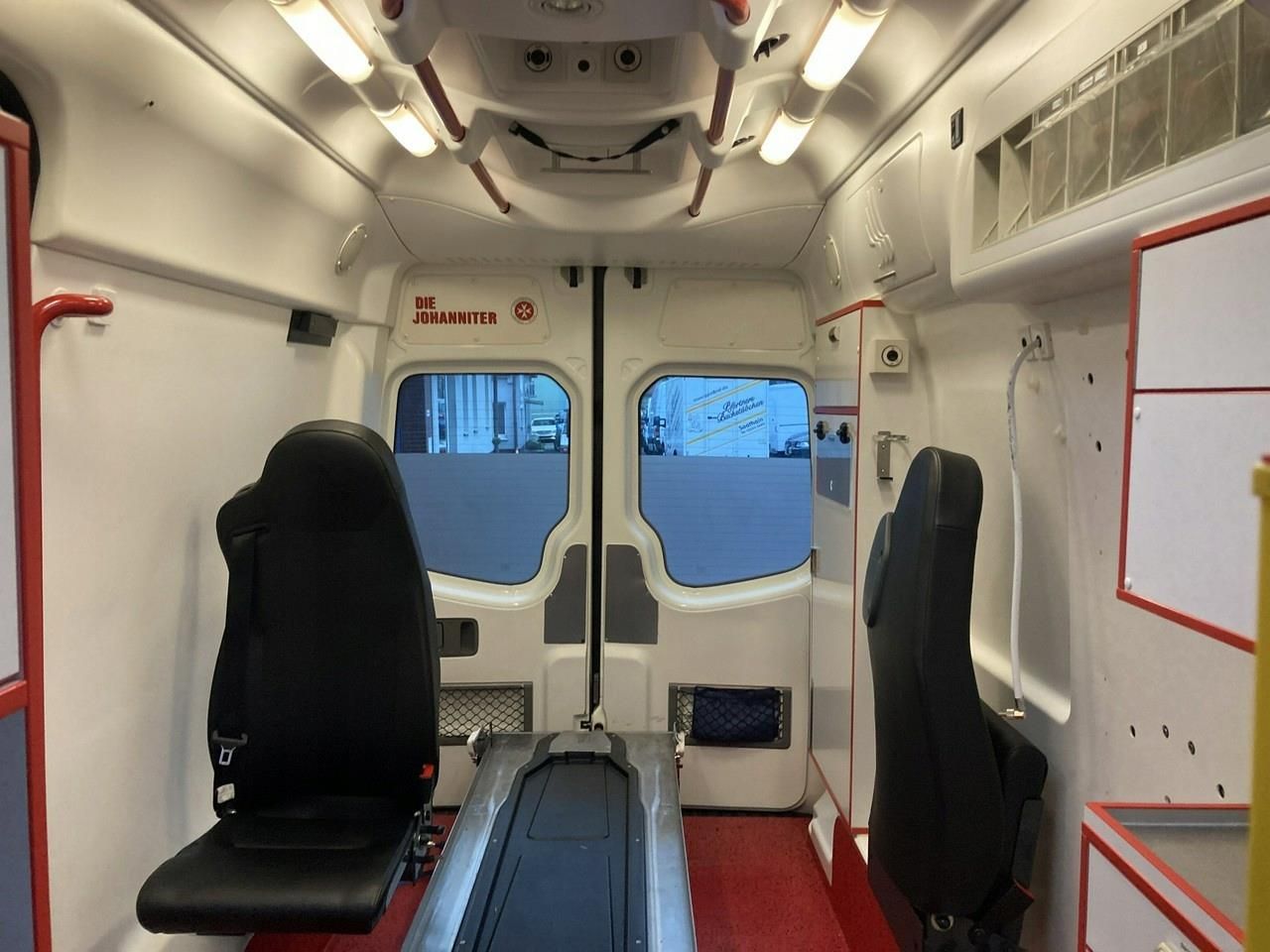 Mercedes Sprinter Karetka ambulans Delfis 2009 - Opinie i ceny na Ceneo.pl