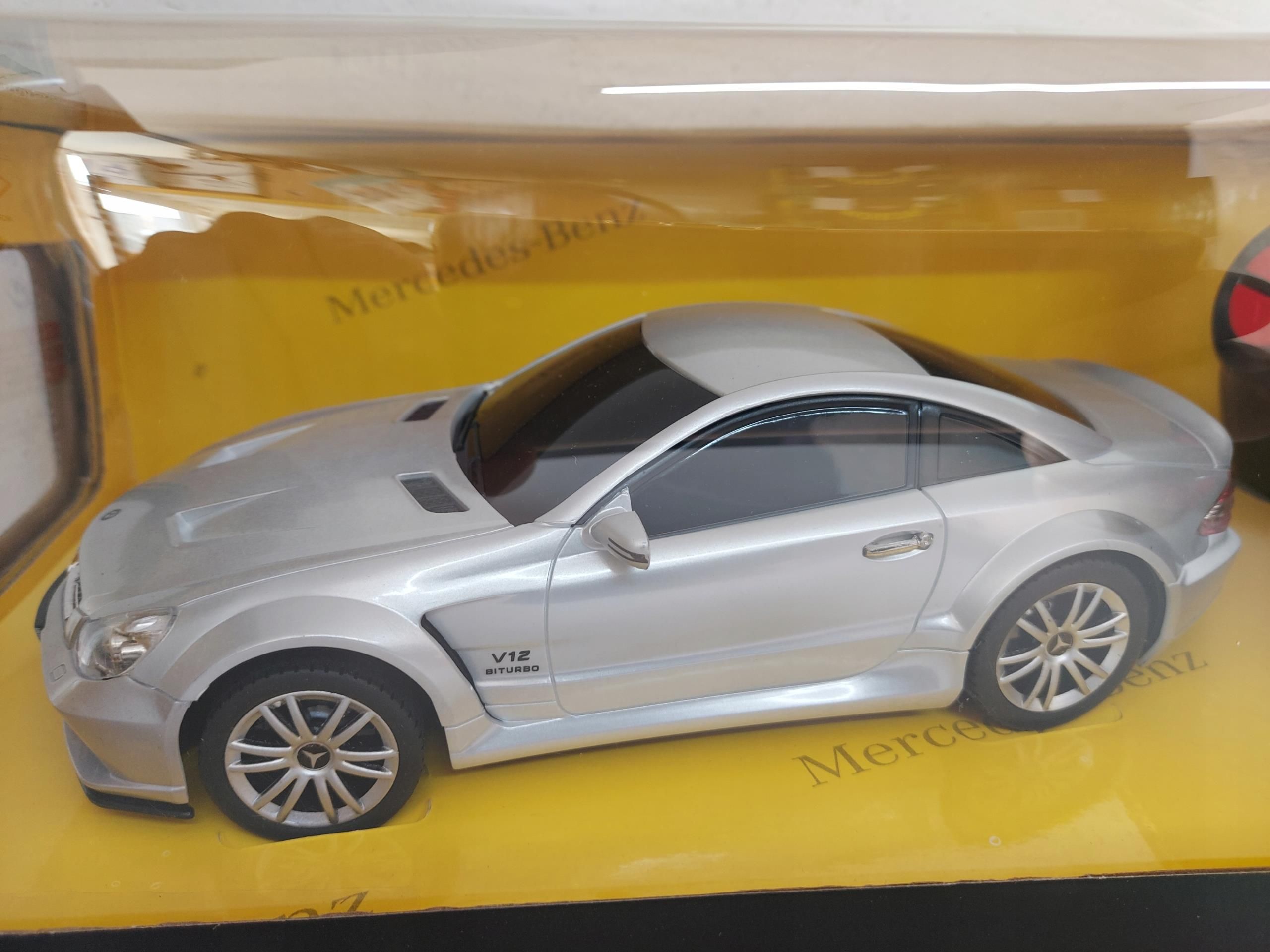 Rastar Mercedes Benz Sl65 Amg Zdalnie Sterowany Replika - Ceny i opinie ...