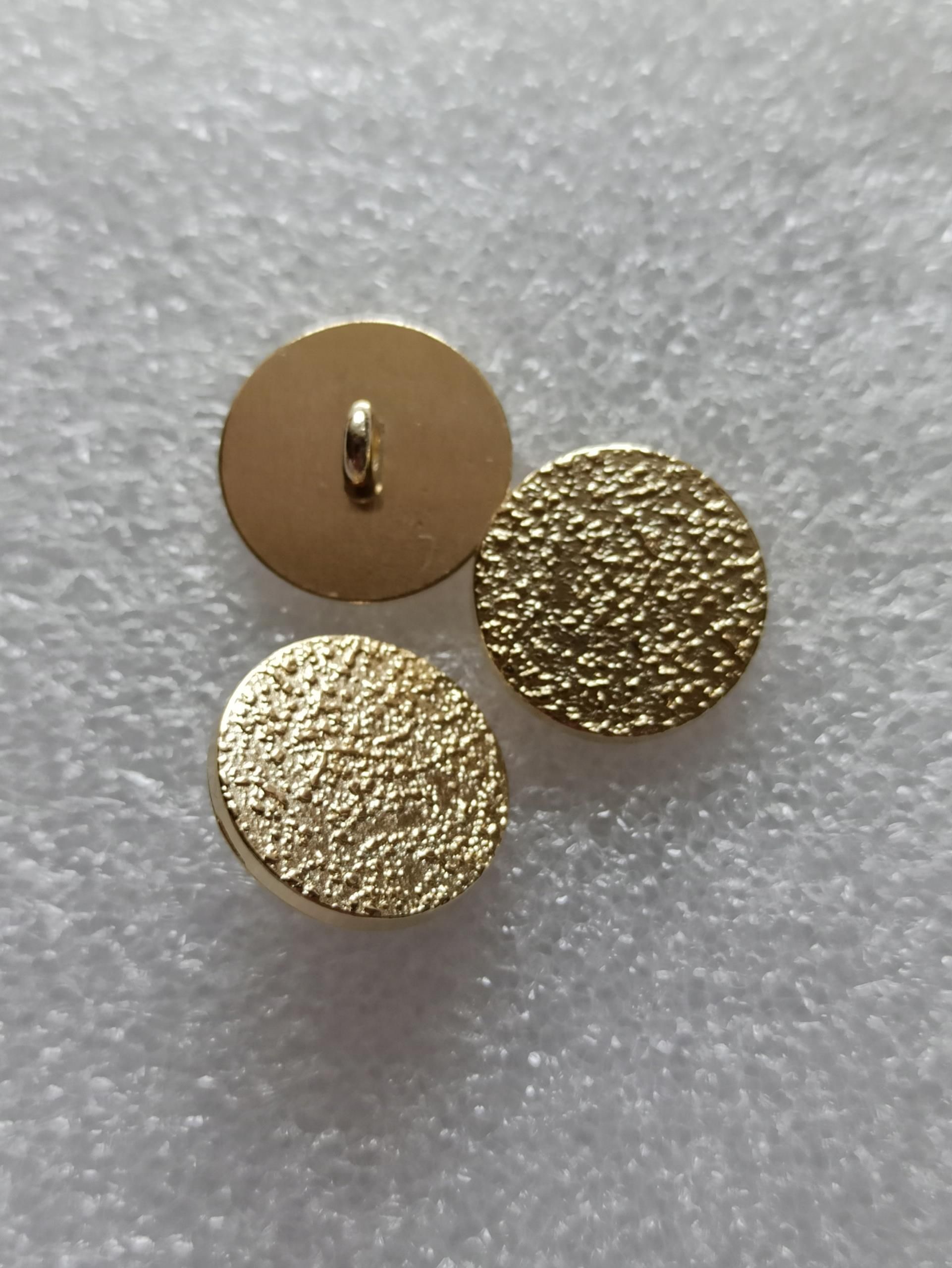 Guzik Metalowy-jasne Złoto-stopka guziki 18 mm - Ceny i opinie - Ceneo.pl