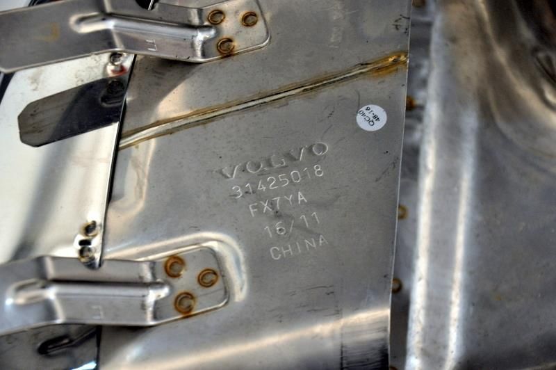 Listwa boczna Volvo Lewa Końcówka Wydechu Oe 31425018 - Opinie i ceny ...