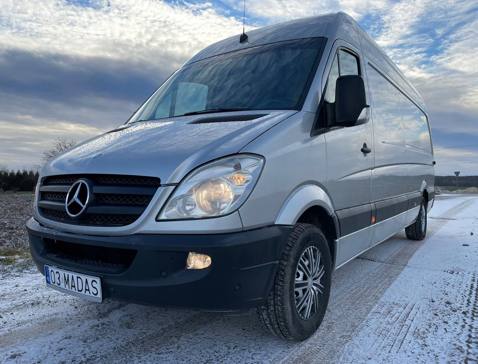 MERCEDES SPRINTER 3,5-t Furgon 316CDI srebrny, hak - Opinie i ceny na ...