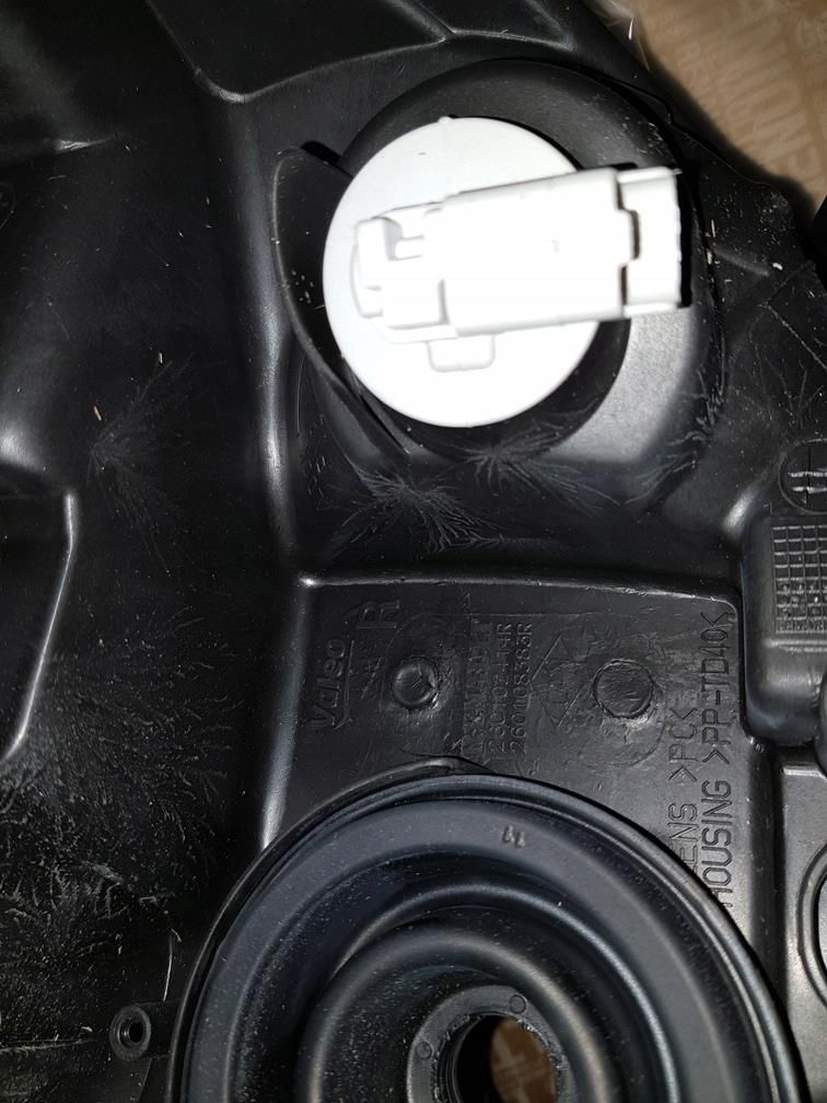 Lampa przednia Renault Reflektor Dacia Lodgy Dokker Prawy 260109545R ...