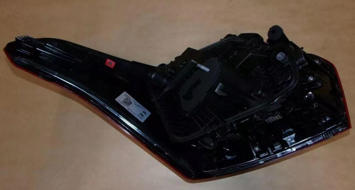 Lampa tylna Citroen Nowa Lampa Tylna Celysee Prwa 9818810280 - Opinie i ...