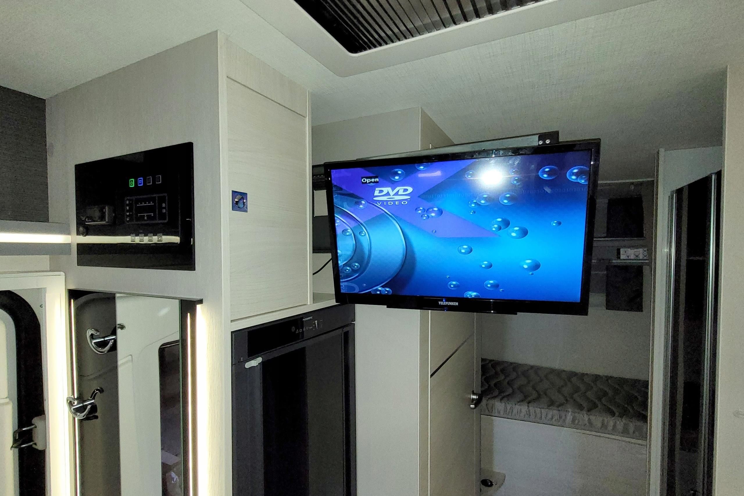 Kamper-Challenger 380 Premium 2021 - na sprzedaż - Opinie i ceny na ...