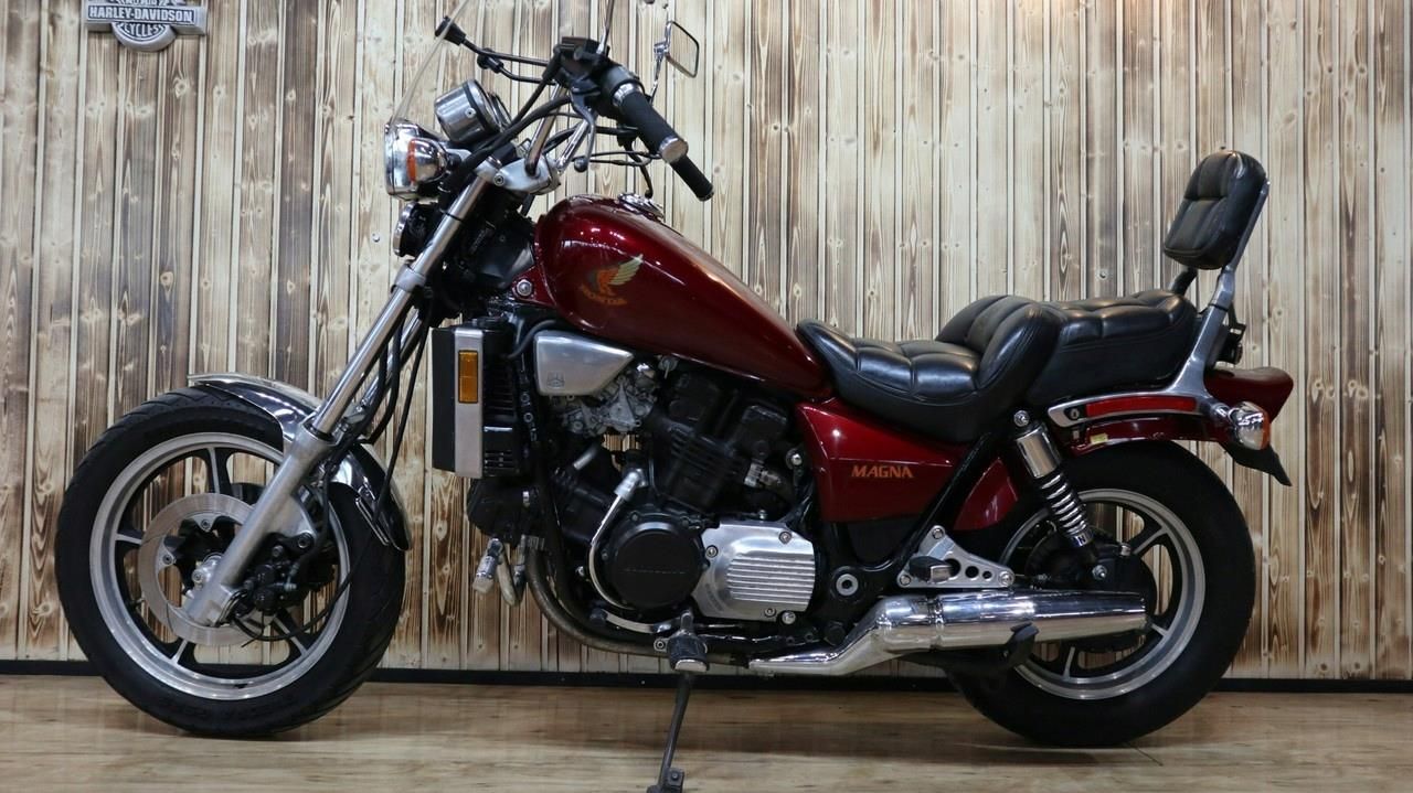 Honda VF (MAGNA 700) MAGNA V4 KLASYK,mocny i w - Opinie i ceny na Ceneo.pl