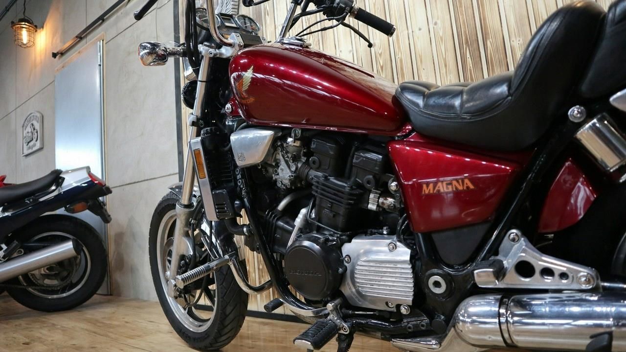 Honda VF (MAGNA 700) MAGNA V4 KLASYK,mocny i w - Opinie i ceny na Ceneo.pl