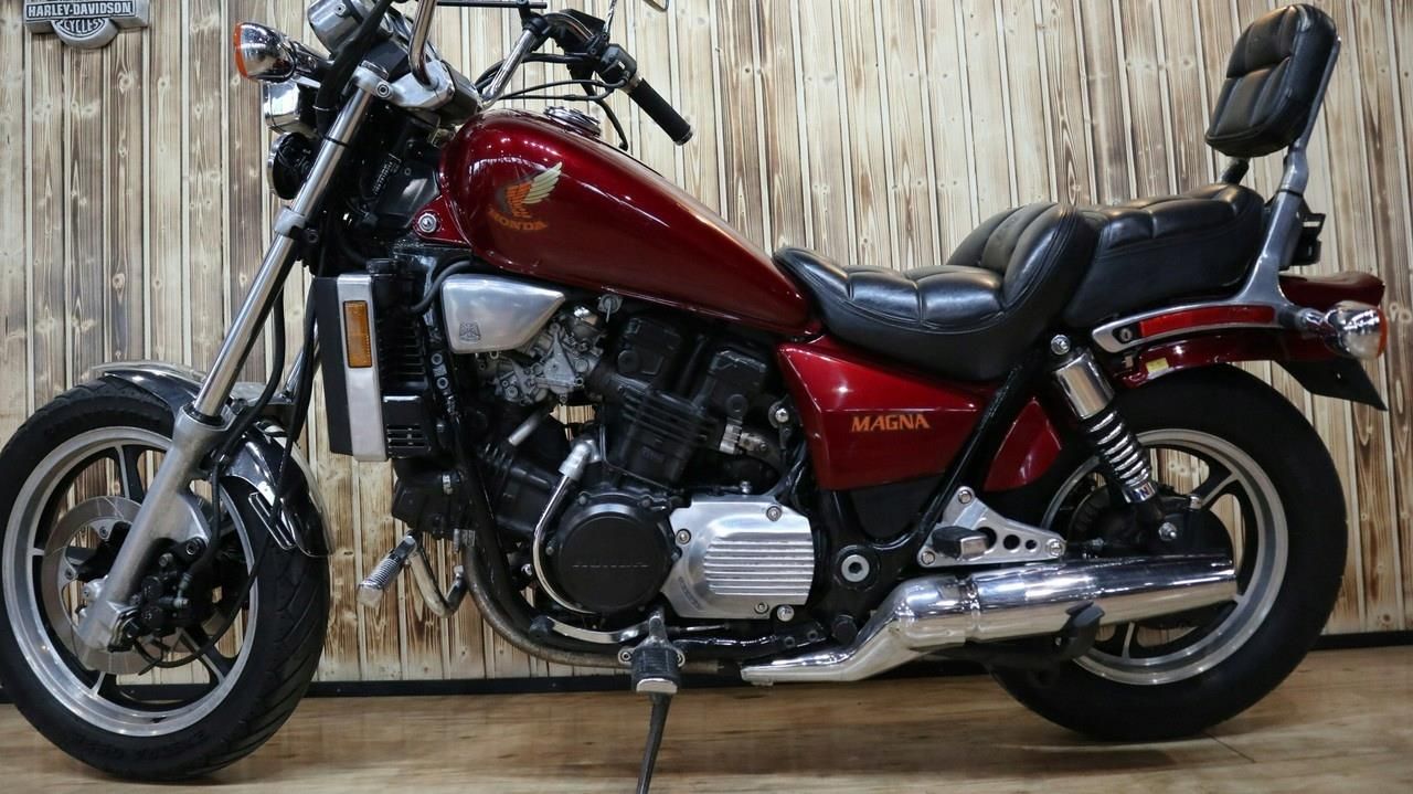 Honda VF (MAGNA 700) MAGNA V4 KLASYK,mocny i w - Opinie i ceny na Ceneo.pl