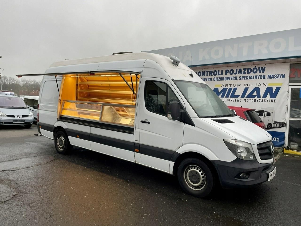Mercedes Sprinter Autosklep Foodtruck Food truck - Opinie i ceny na ...