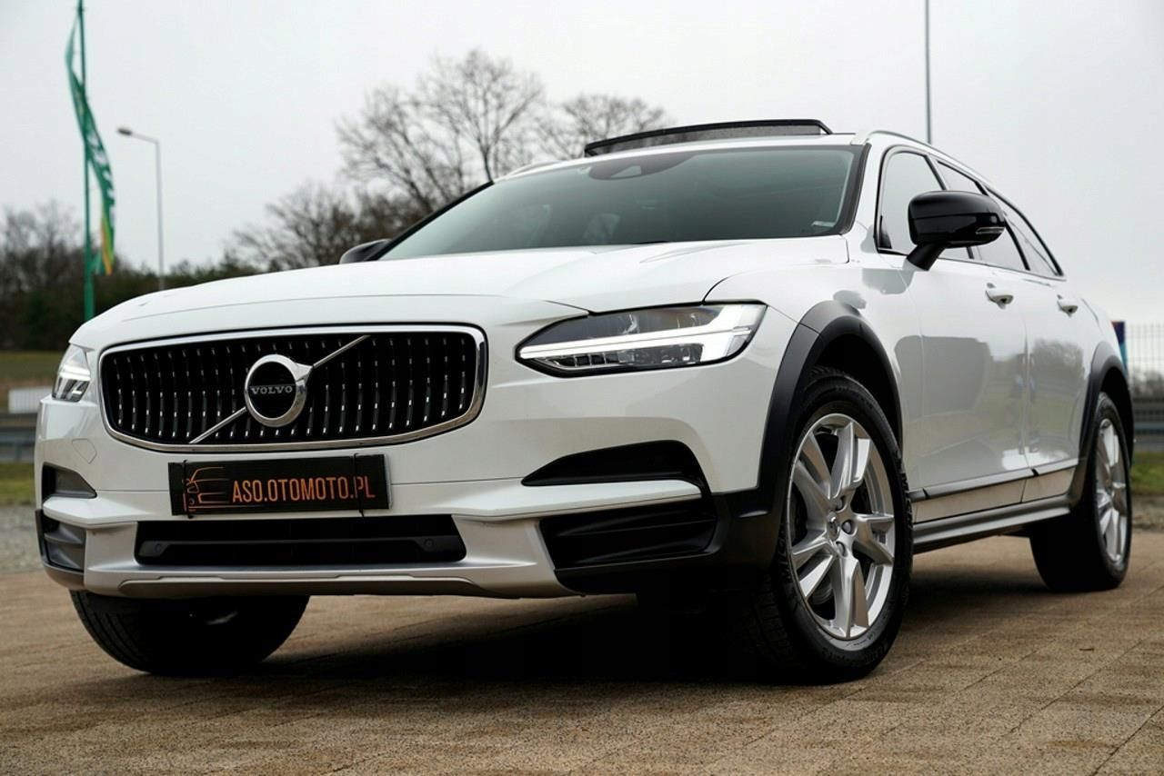 Volvo V90 Cross Country 4X4 panorama FULL LED sk - Opinie i ceny na ...