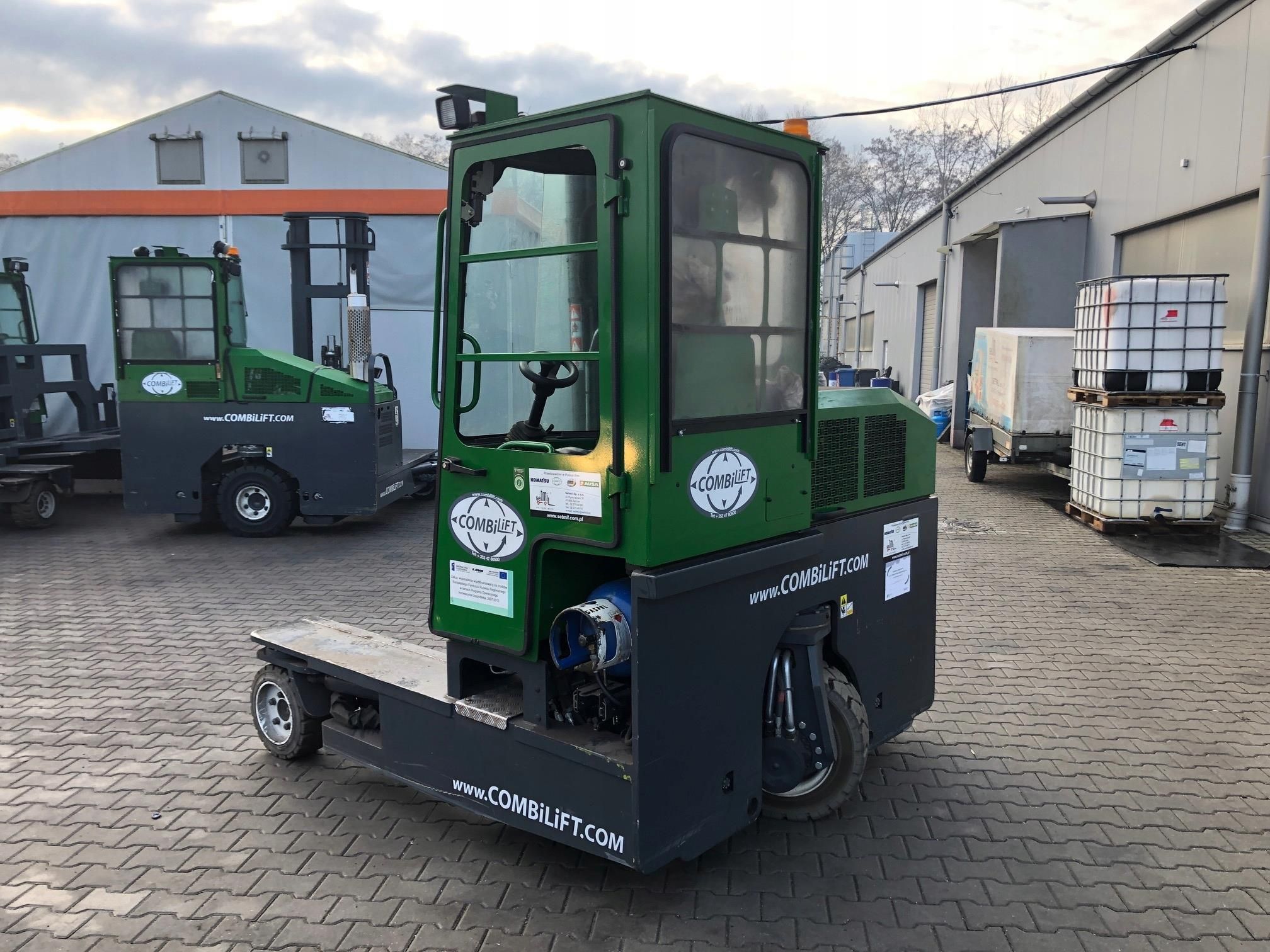 COMBILIFT C3000 LPG WIELOKIERUNKOWY WÓZEK BOCZNY - Opinie i ceny na ...