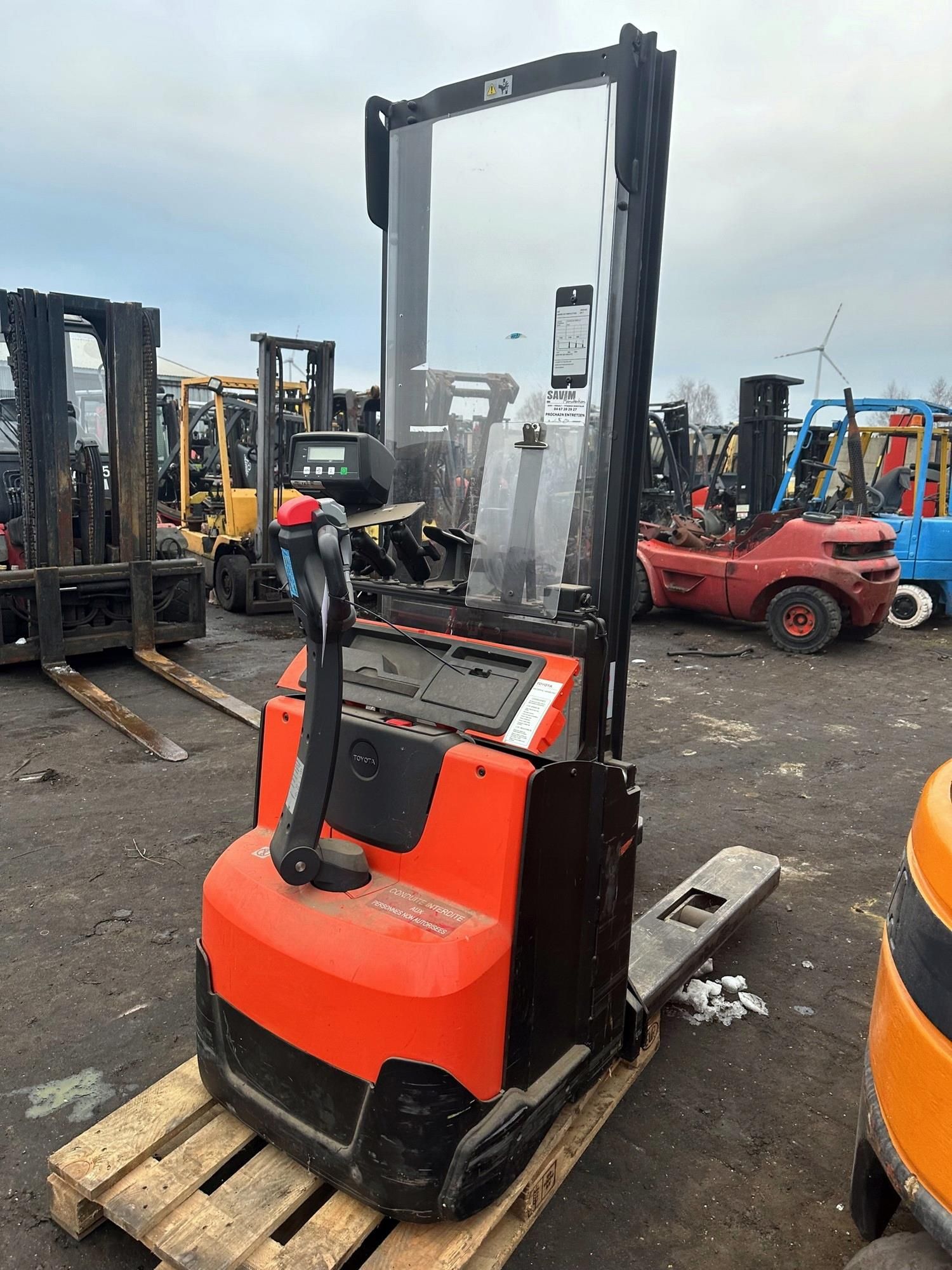 Wózek paletowy z masztem TOYOTA BT SWE120 - Opinie i ceny na Ceneo.pl