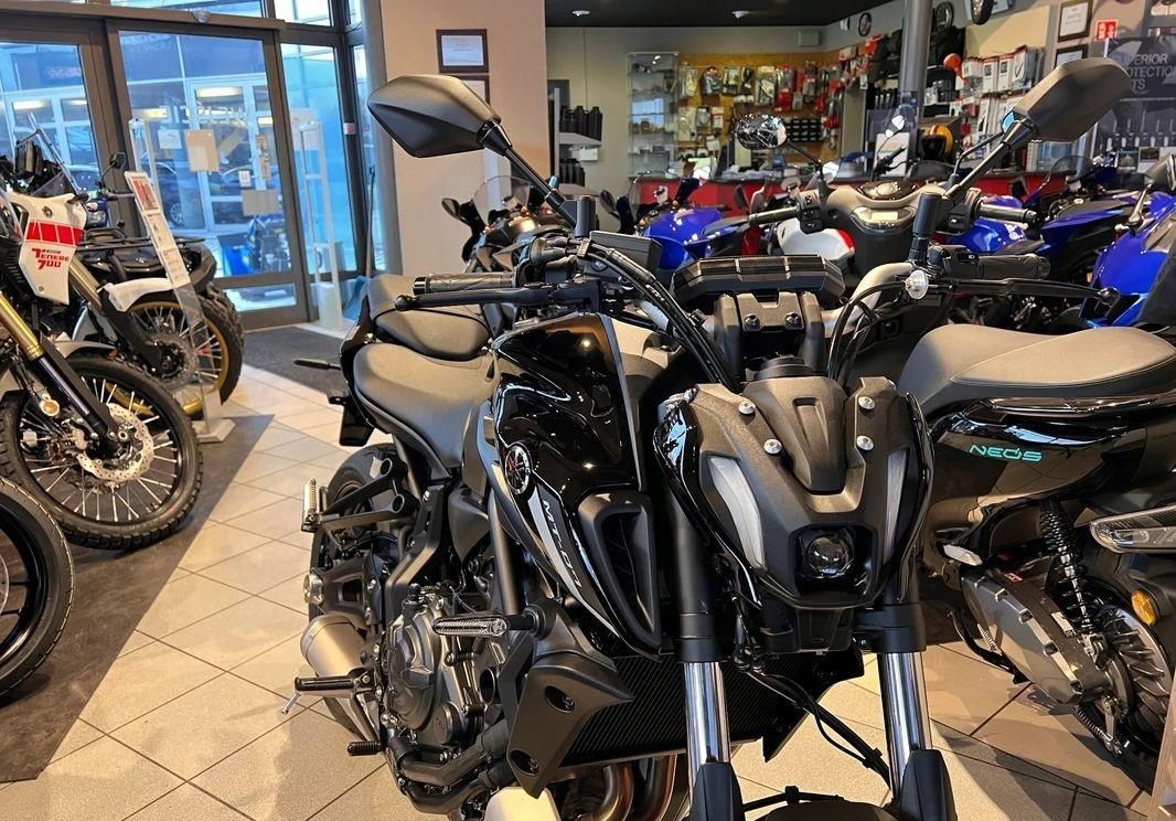 Yamaha MT 07 MT-07 PURE model 2023 Salon Yamah... - Opinie i ceny na ...