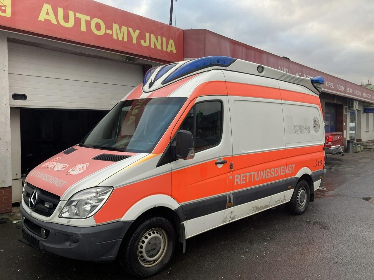 Mercedes Sprinter Karetka ambulans Delfis 2009 - Opinie i ceny na Ceneo.pl