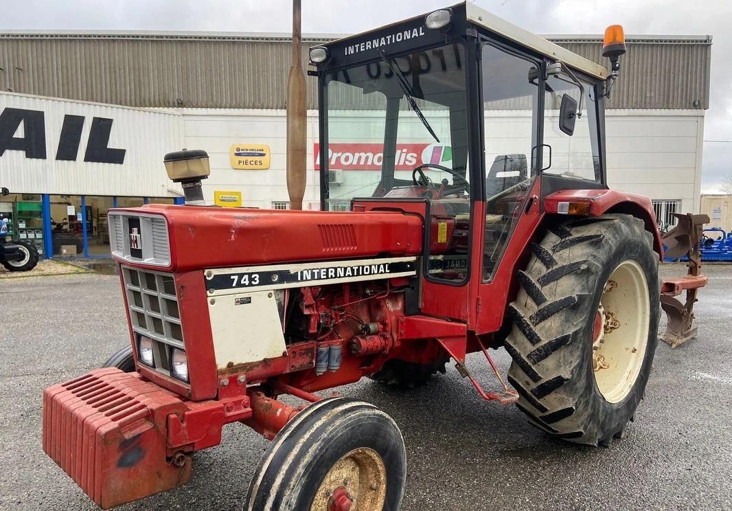 Case IH 743 Ciagnik rolniczy - Opinie i ceny na Ceneo.pl