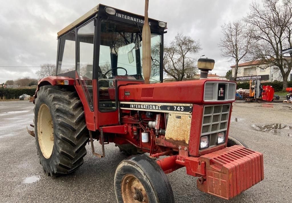 Case IH 743 Ciagnik rolniczy - Opinie i ceny na Ceneo.pl