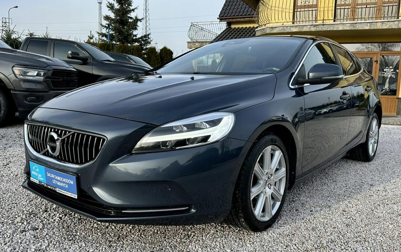 Volvo V40 Inscription,FULL wersja,Gwarancja - Opinie i ceny na Ceneo.pl