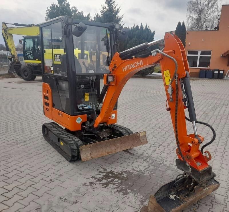 Hitachi ZX19-6 CR Minikoparka Hitachi ZX19-6 CR - Opinie i ceny na Ceneo.pl