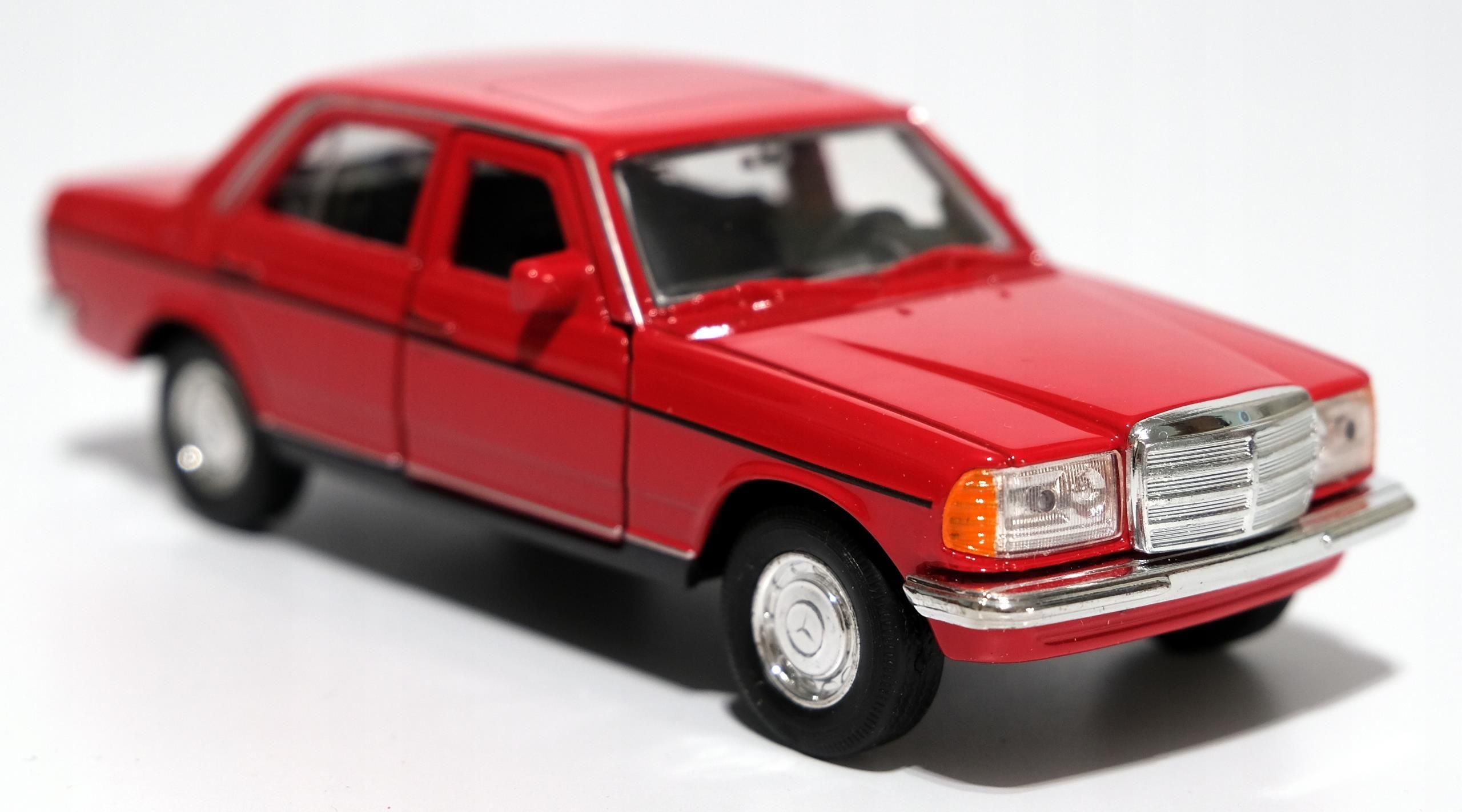 Welly Model Mercedes-Benz E-Class 1:34 czerwony - Ceny i opinie - Ceneo.pl