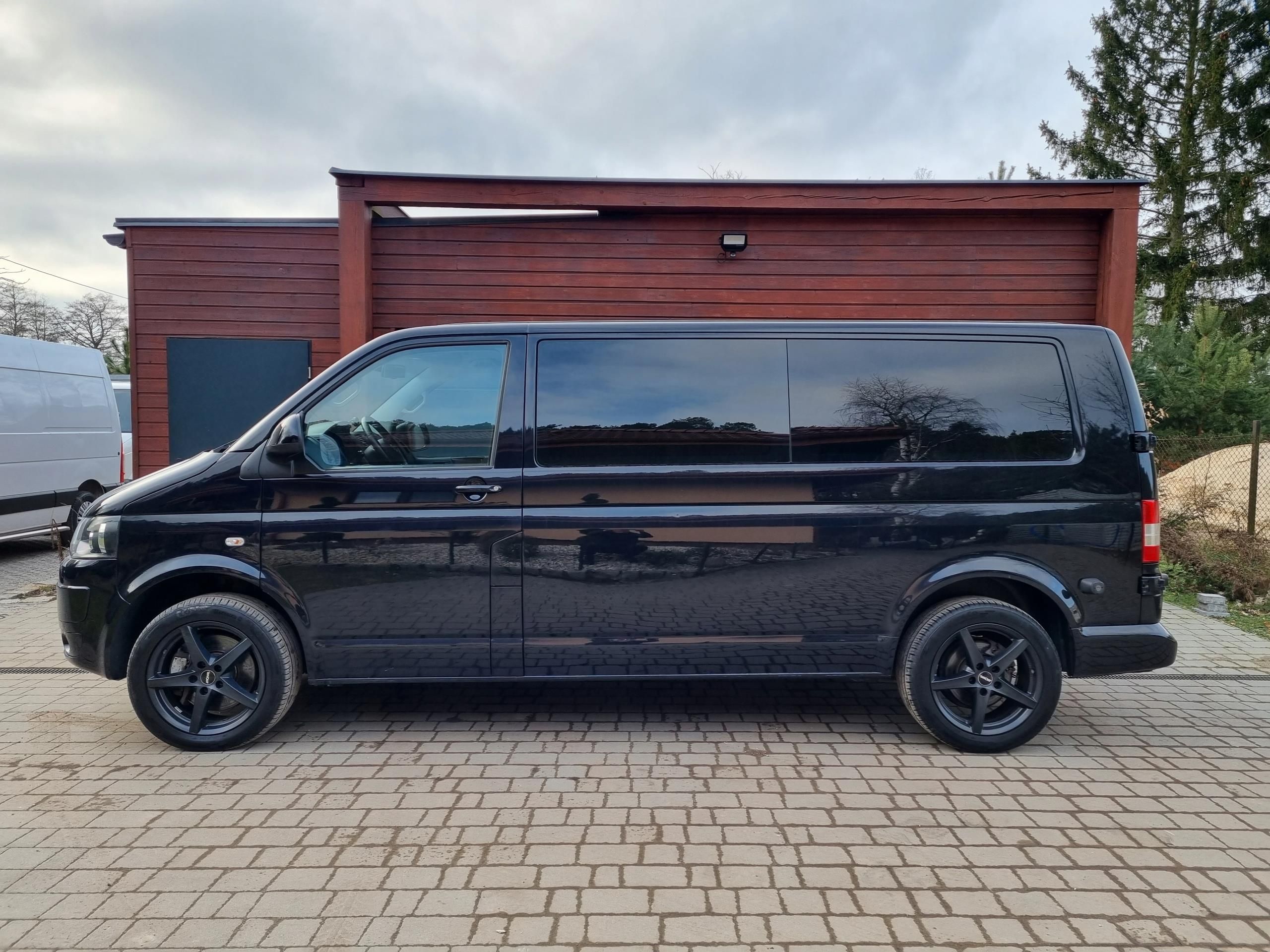 Volkswagen Transporter T5 2.0 Tdi L2h1 DSG Automat - Opinie i ceny na ...