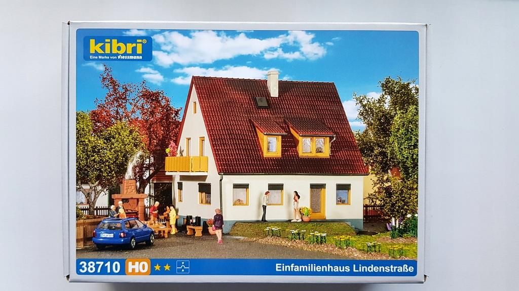 Kibri 38710 Dom jednorodz1:87 Kit 9459369905 - Ceny i opinie - Ceneo.pl
